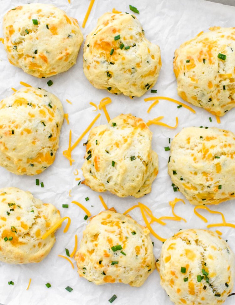 Cheddar Chive Biscuits - Herbs & Flour