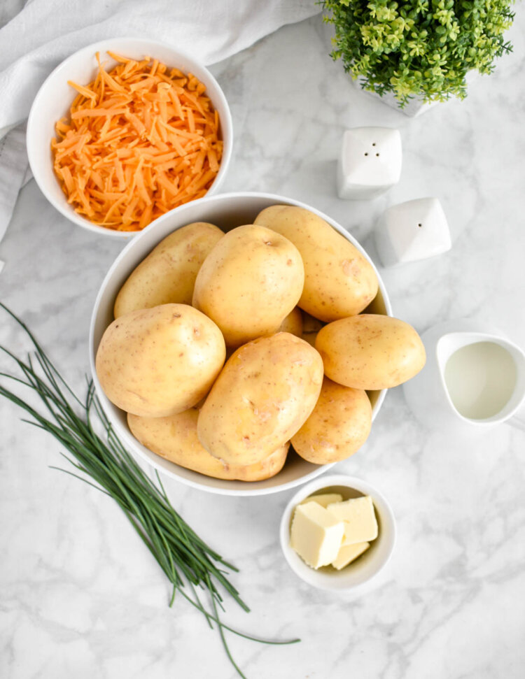 Cheesy Baked Mashed Potatoes - Herbs & Flour