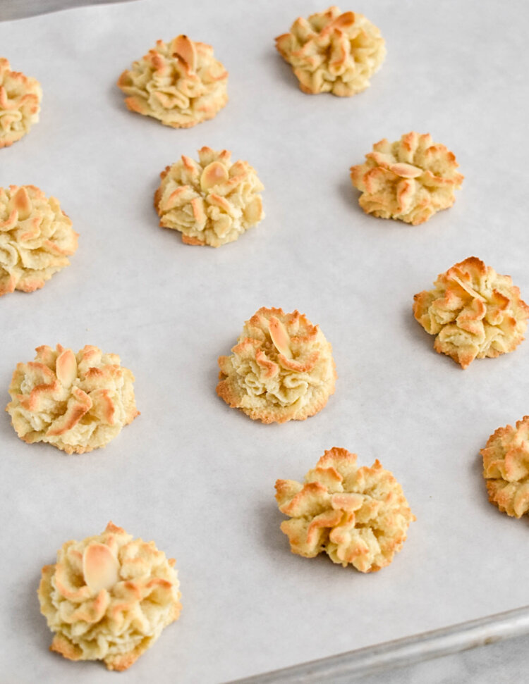 Amygdalota Recipe (Greek Almond Cookies) - Herbs & Flour